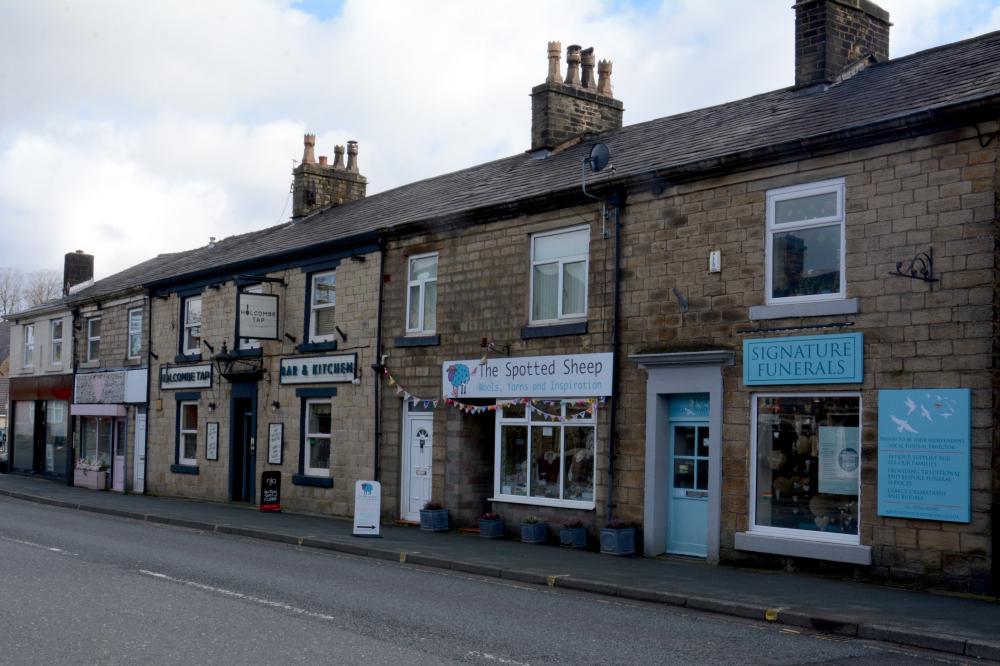 220225 - Holcombe Tap and Spotted Sheep on Bolton Road West ...